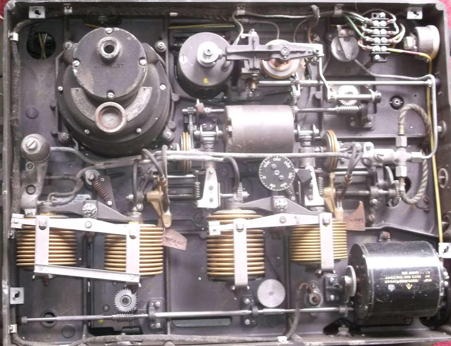 SpitfireSpares.com - warbird Instruments